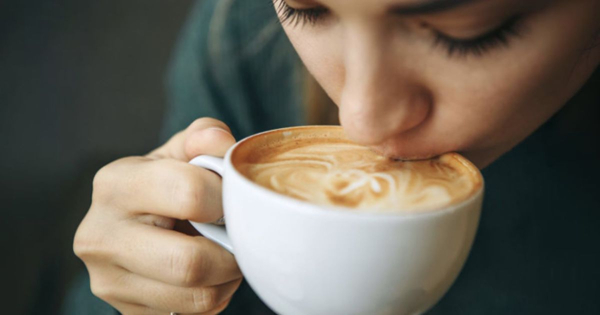 Uống cà phê mỗi ngày nhưng răng vẫn trắng sáng, bí quyết nằm ở 5 thói ...