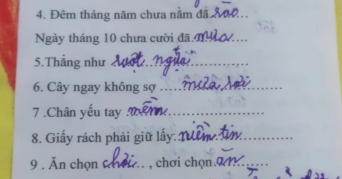 Bài tập tiếng Việt điền thành ngữ “con trâu là đầu…”, “cây ngay không ...
